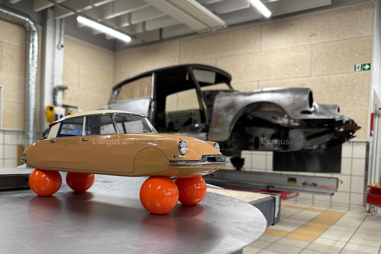 Photo 5 - Les étudiants du Garac ont pour mission de reconstruire une DS Ballons, comme à l ...