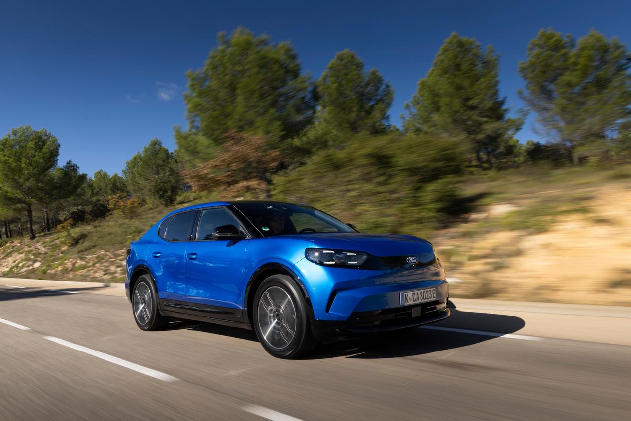 Photo 6 - Seule la version d'entrée de gamme du Ford Capri peut ...