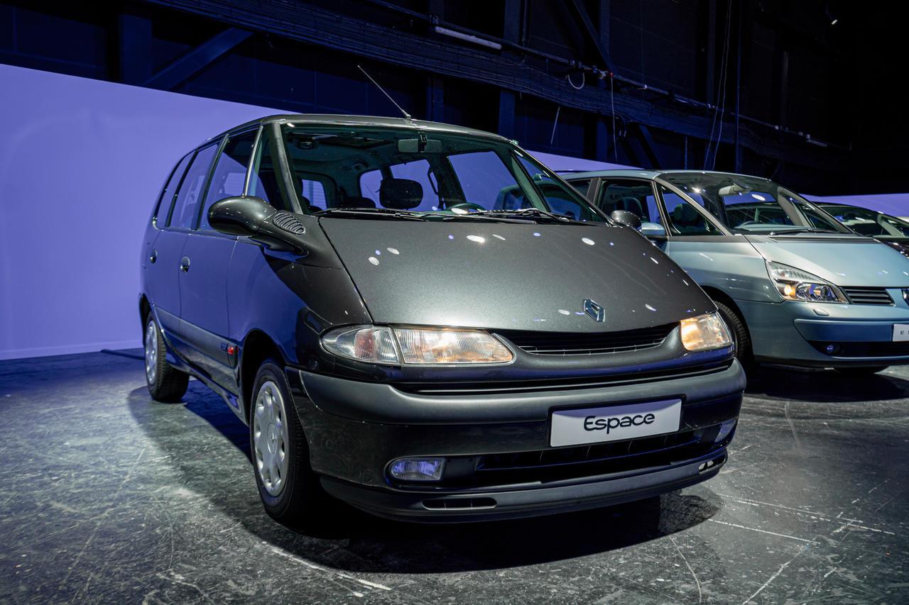 Photo 13 - Le Renault Espace III vit le jour en 1996. - Renault Espace ...