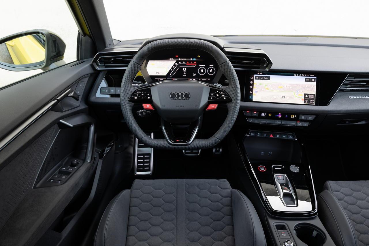 Photo 13 - Interieur Audi RS3 2025 - Essai Audi S3 vs RS3 (2025). Le ...