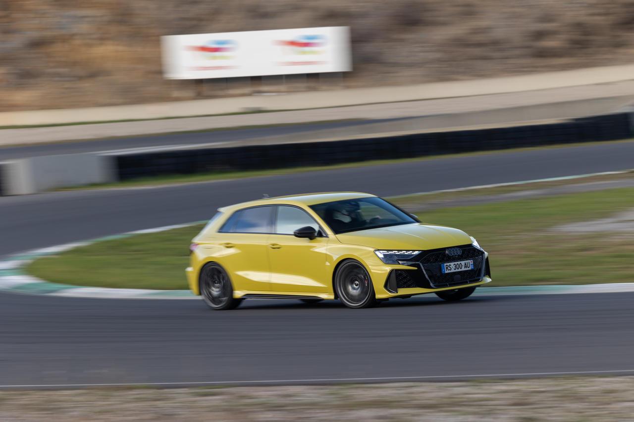 Photo 16 - Audi RS3 jaune python test sur circuit - Essai Audi S3 vs ...