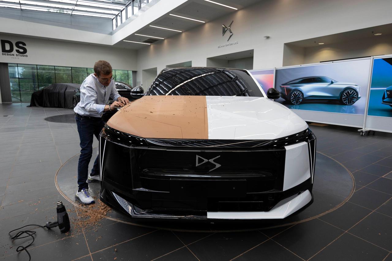 Photo - Recourir à une maquette modelable permet de corriger "en direct ...