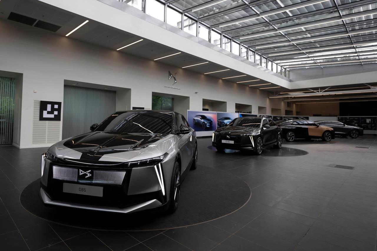 Photo - Entre la première maquette de D85 et la révélation de la DS N°8 ...