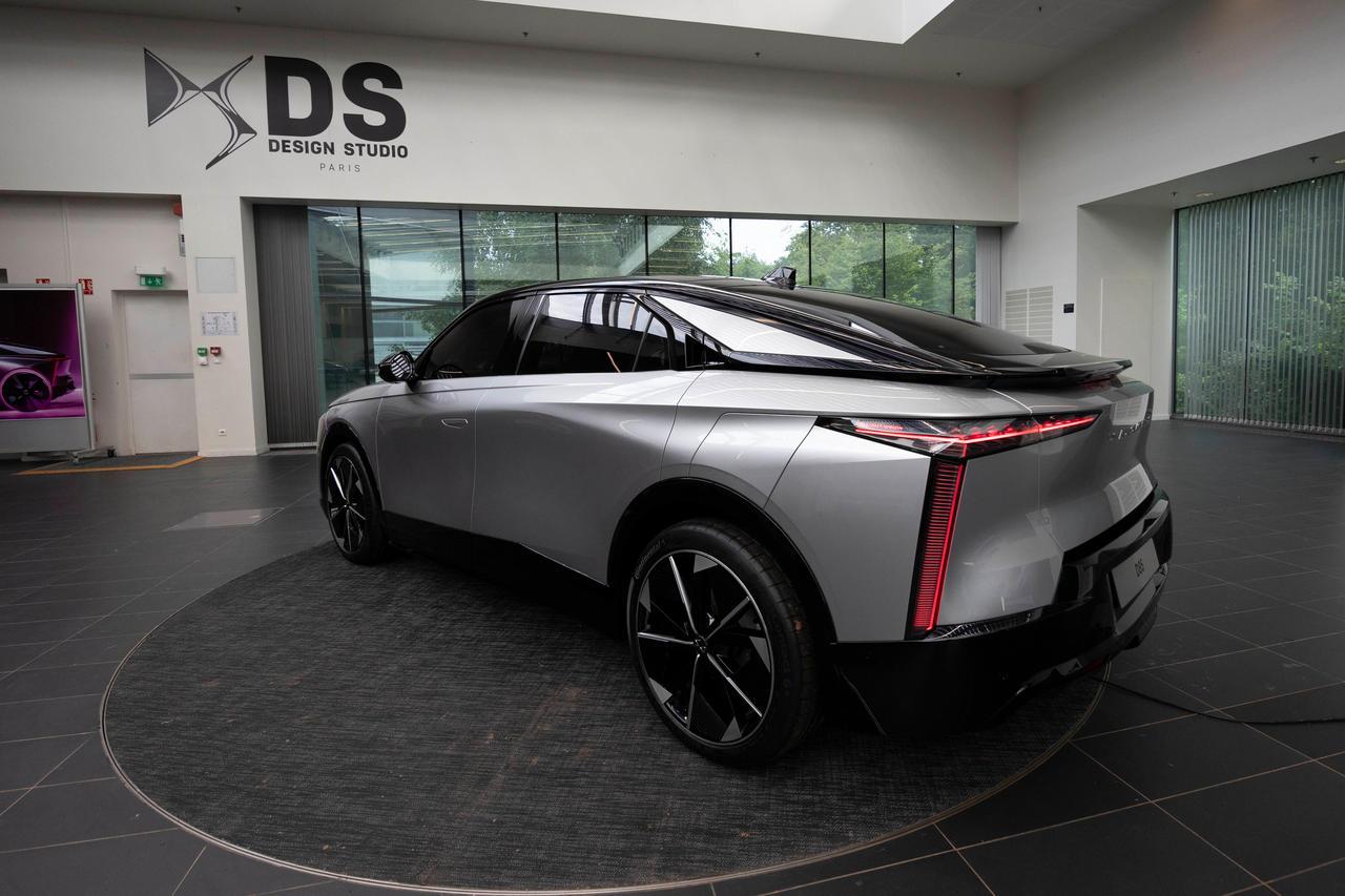 DS N°8 (2025). Plongez au coeur des coulisses du projet D85