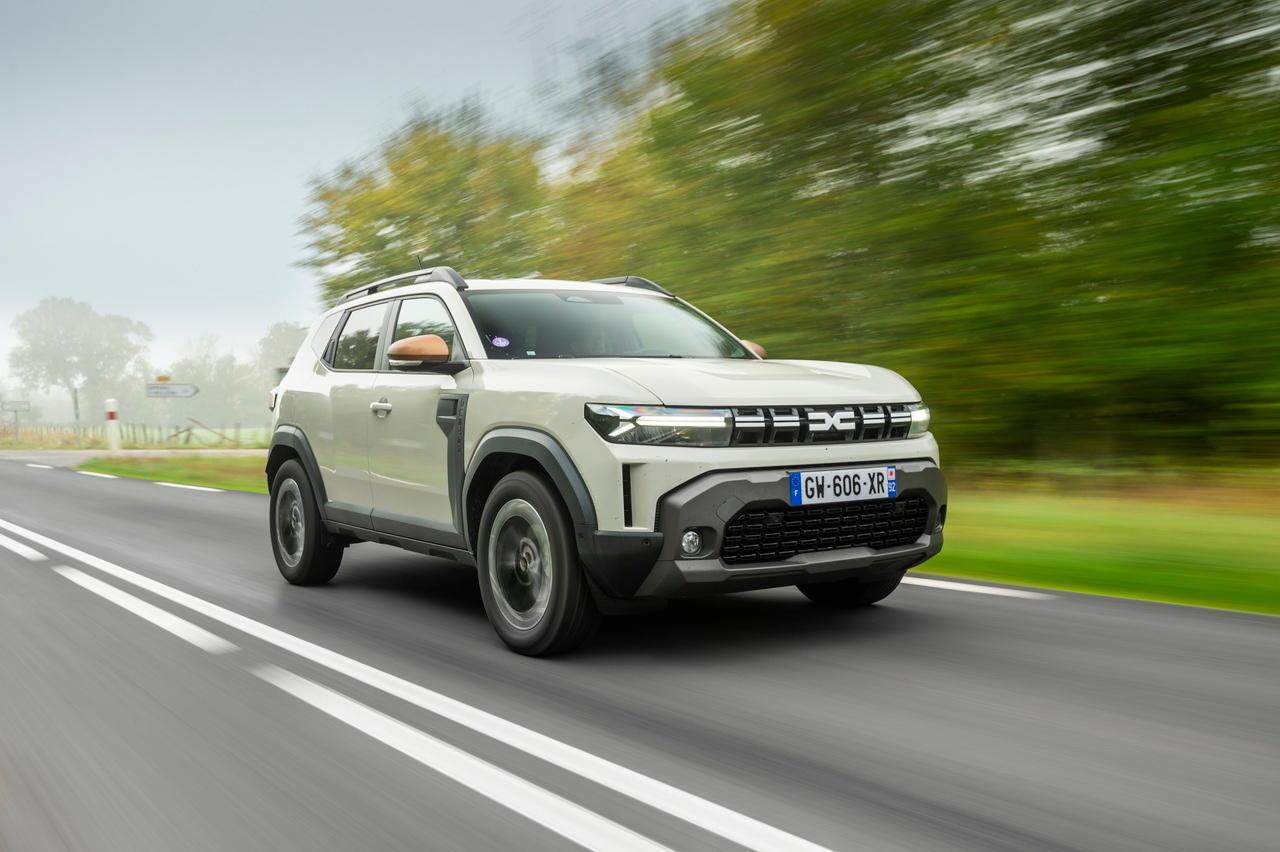 Photo 16 - N°6 HEV - Dacia Duster : 18 401 immatriculations (nouveauté ...