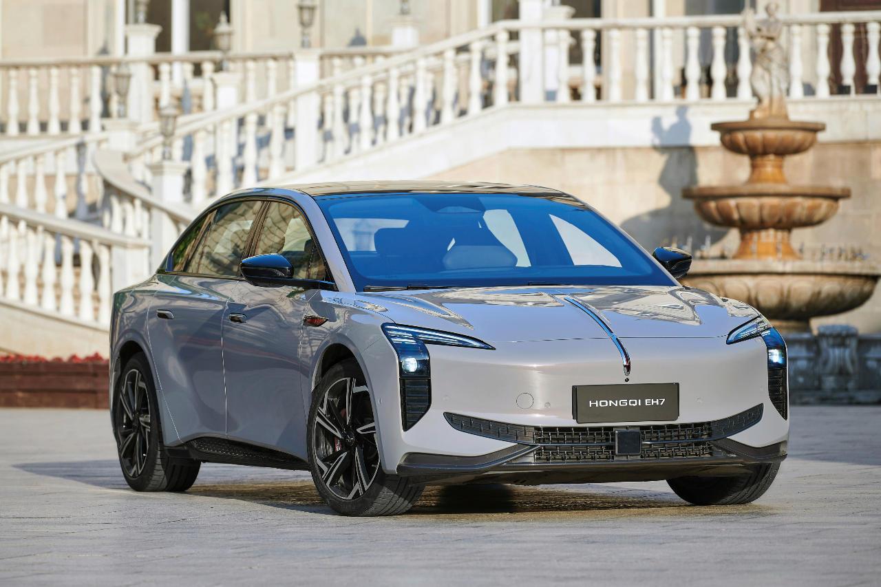 La luxueuse marque chinoise Hongqi arrive en France avec trois modèles ...