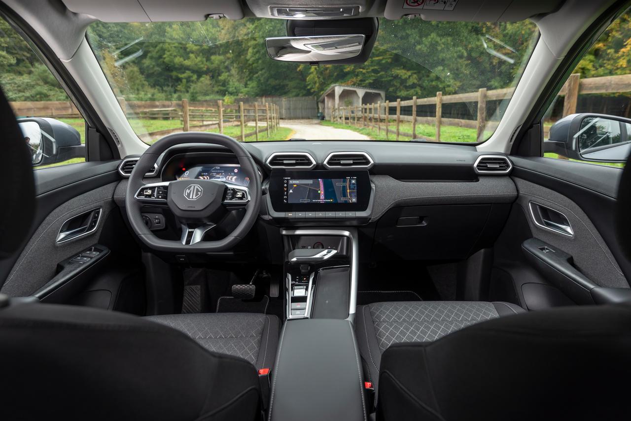 Photo 10 - interieur MG ZS hybride Standard - Essai MG ZS (2024). Notre ...