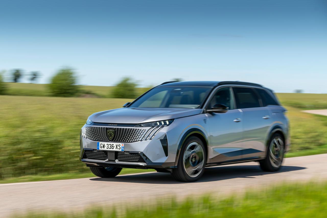 Peugeot 5008, Renault Espace, Volkswagen Tayron : le match des SUV à 7 places