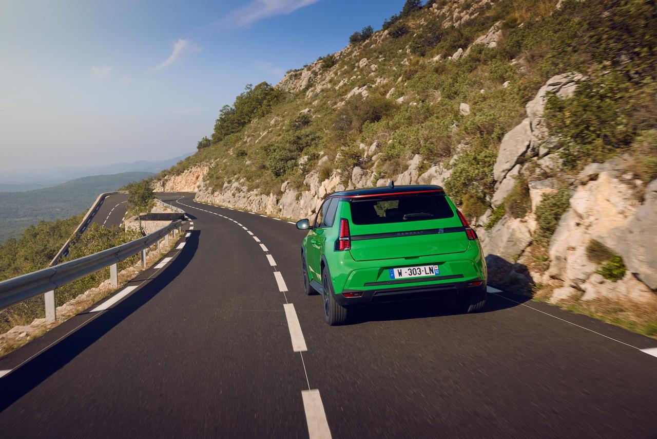 Photo 2 - Essai R5 electrique vert pop - Essai Renault 5 électrique ...