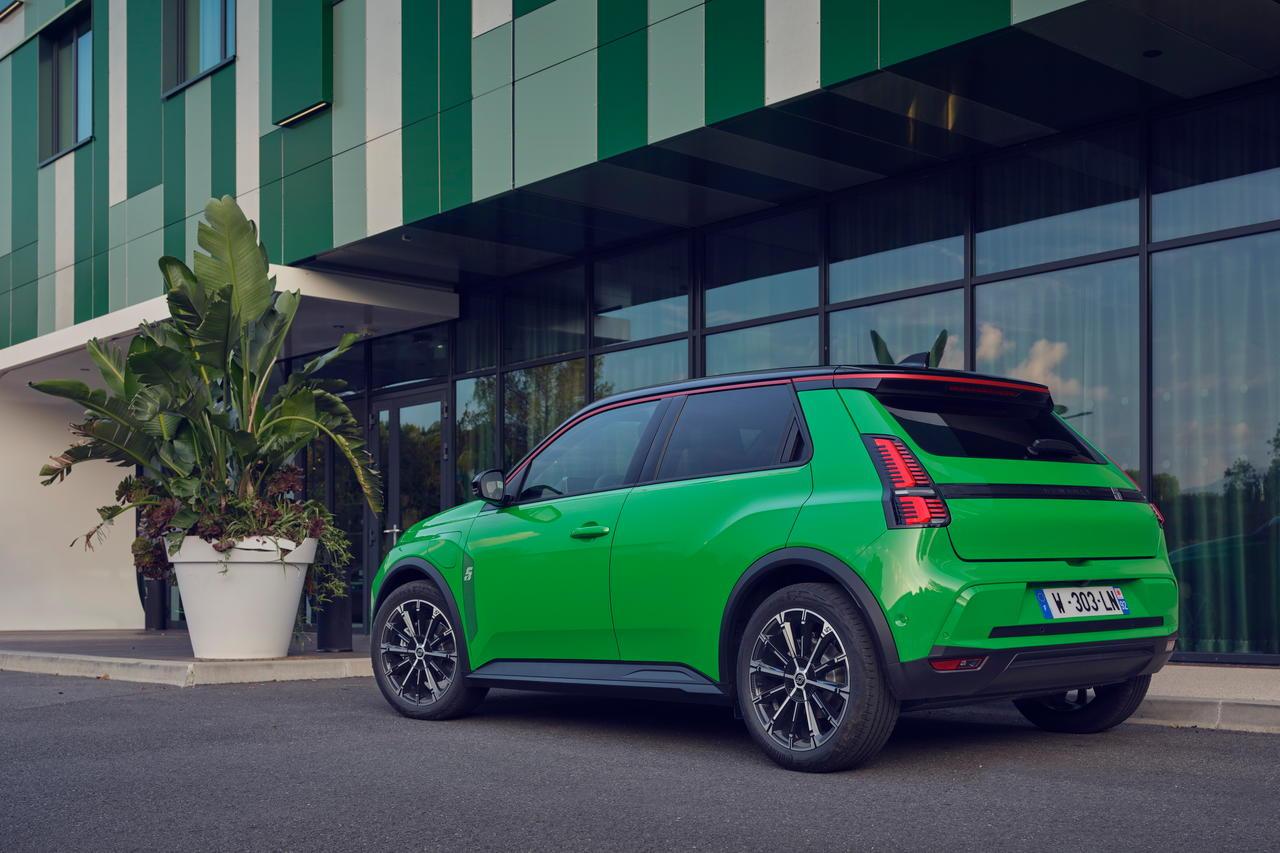 Photo 8 - Nouvelle Renault 5 vert pop - Essai Renault 5 électrique ...