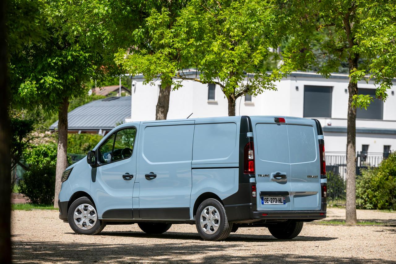 Photo 3 - renault trafic 2024 - Véhicules utilitaires neufs. Une ...