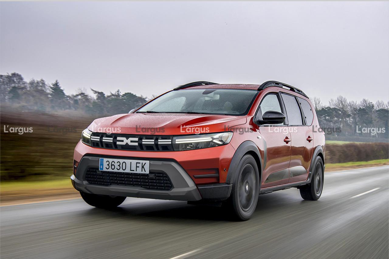 Dacia Hybrid 4x4 (2026). Nouvelle version 4x4 GPL boîte auto pour les ...
