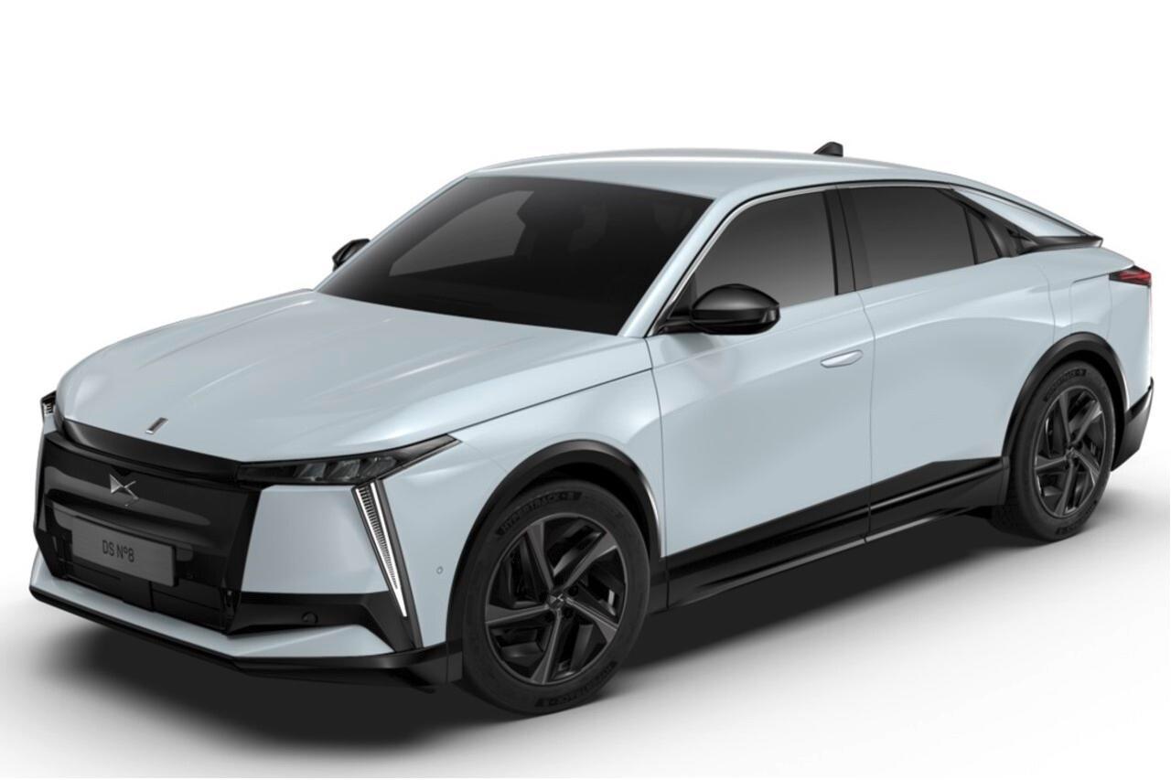 Photo 2 - Voici la DS N°8 dans sa configuration de base au lancement, sans la peinture bi-ton ...