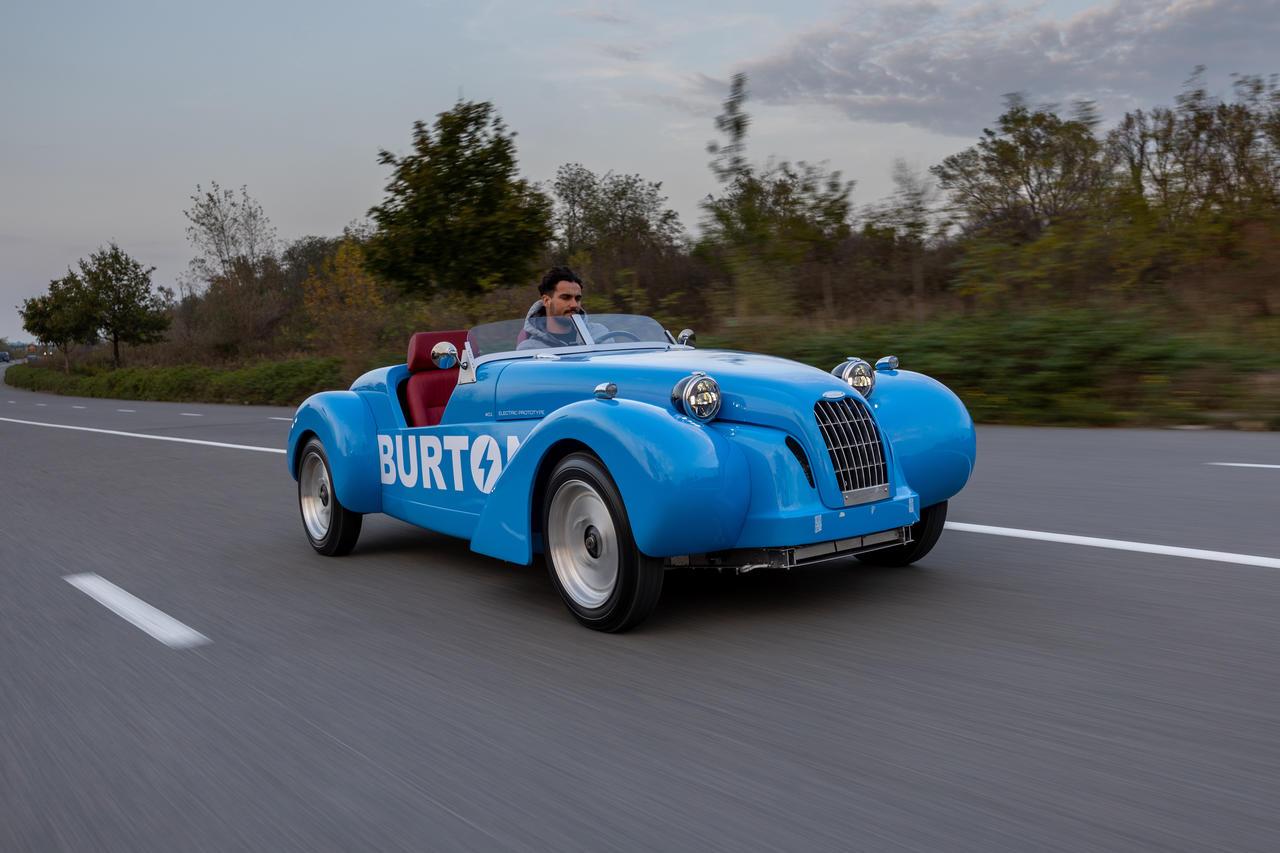 Photo - Le 2CV Méhari Club de Cassis propose également la Burton avec ...