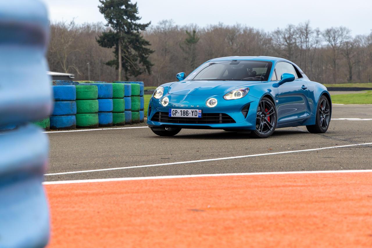 Photo 7 - Alpine A110 bleu acier 2025 - Essai Alpine A290 vs A110 : le ...