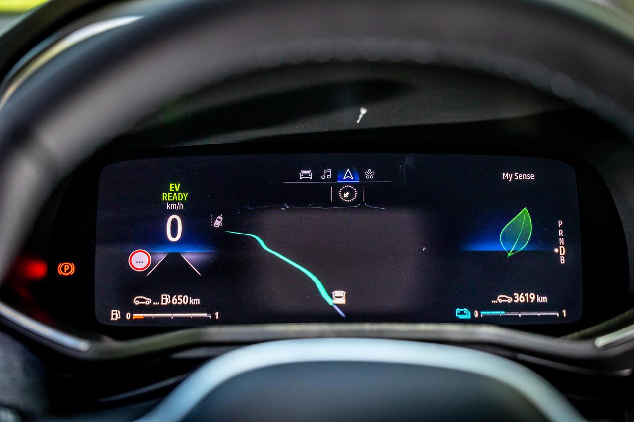 Photo 28 - interieur renault clio techno - Essai MG3 hybride : premier ...