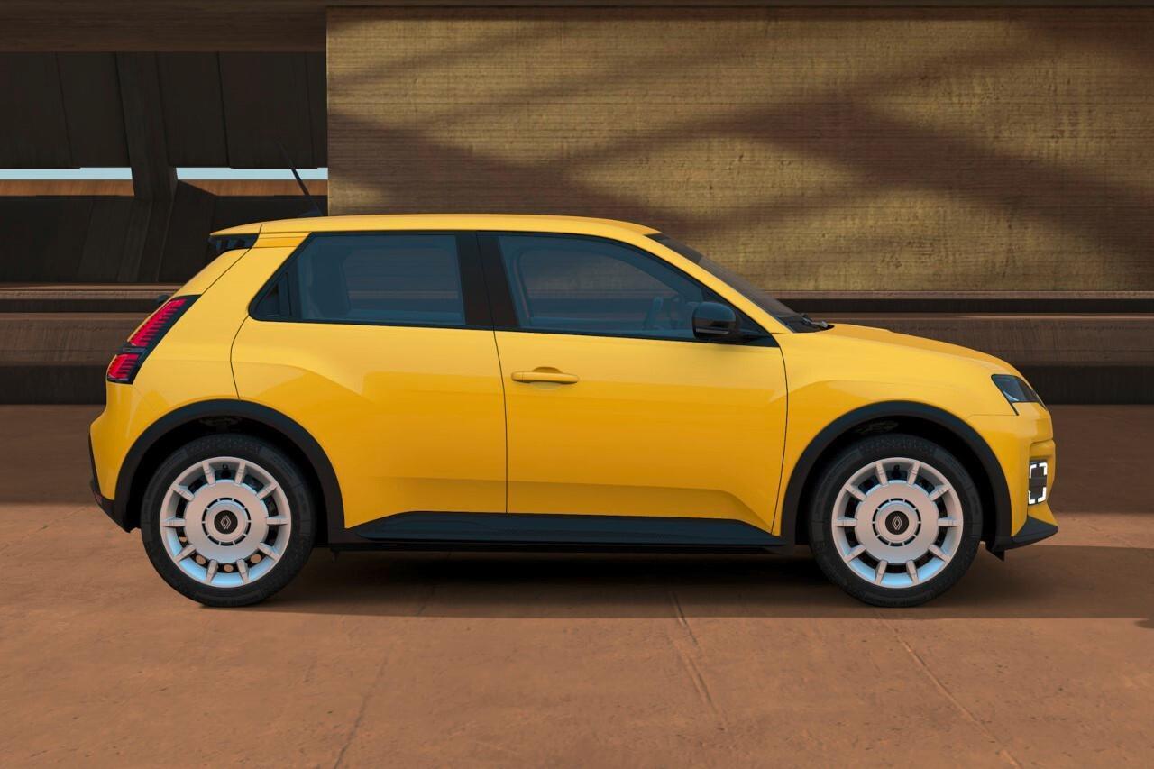 Photo 3 - La R5 Evolution se contente d'enjoliveurs sur ses jantes en ...