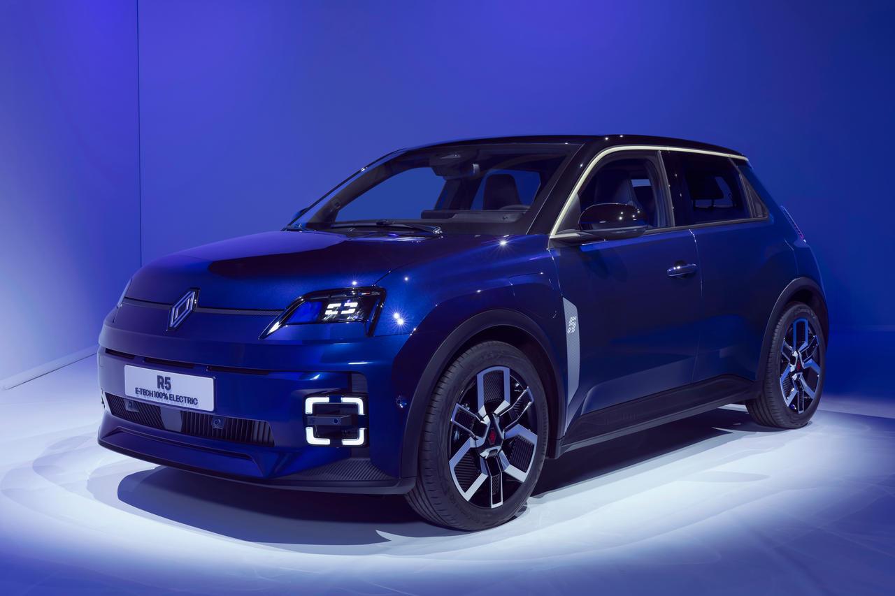 Photo 5 - Le bleu nocturne est également au catalogue. - Nouvelle Renault 5 (2025). Pourquoi le ...