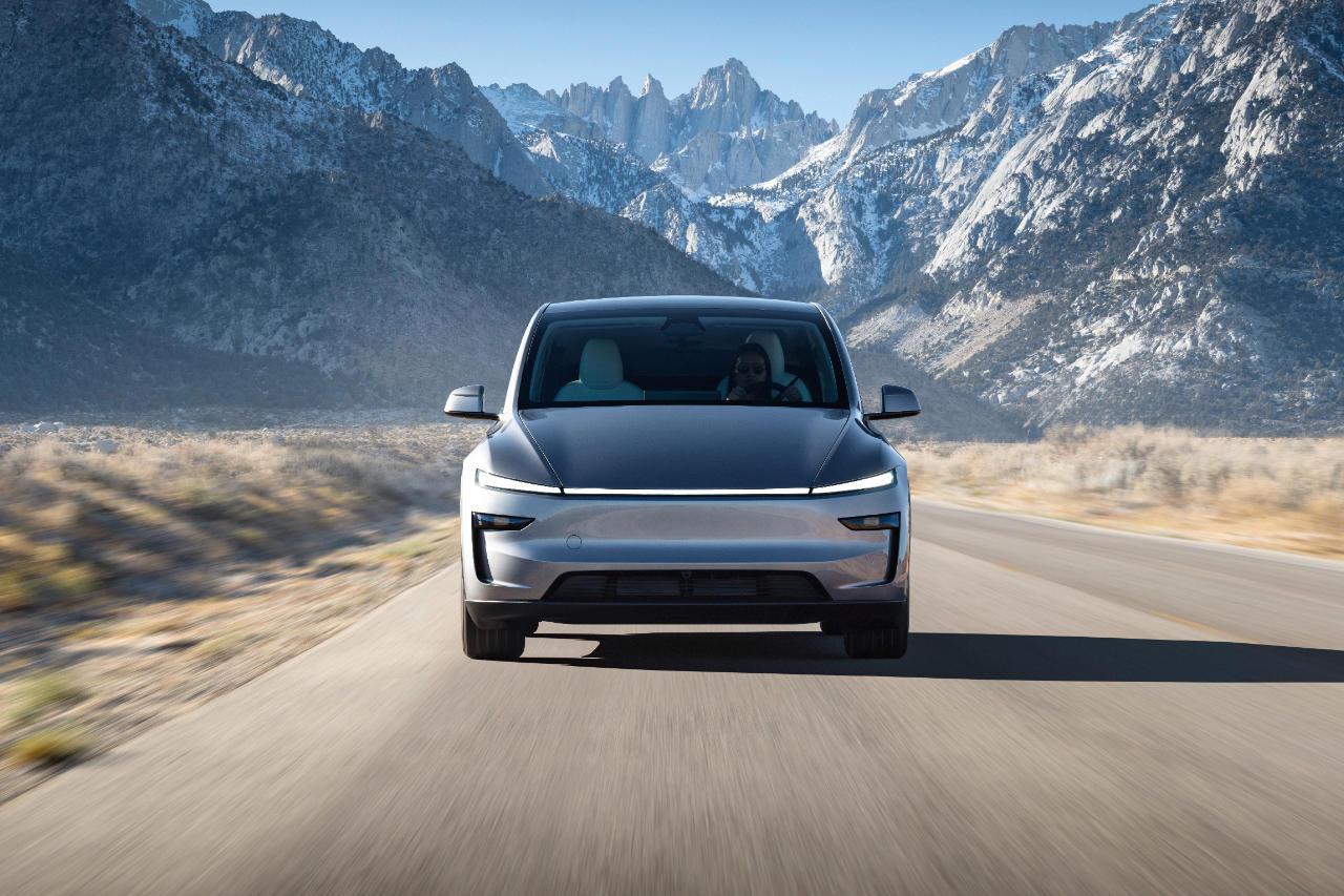 Tesla Model Y restylé (2025). Le SUV électrique nous ouvre ses portes