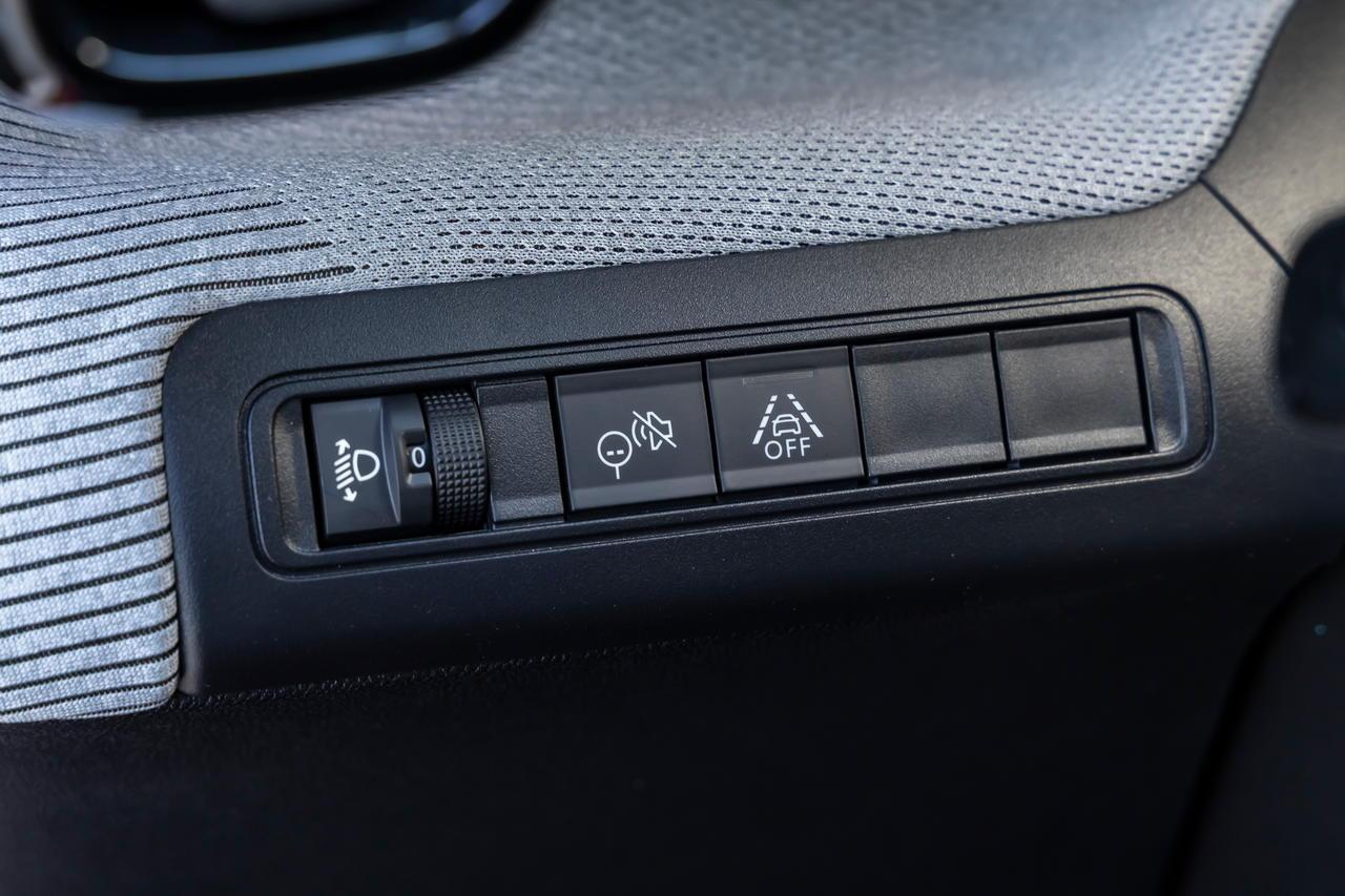 Photo 16 - Boutons ADAS Citroën C3 Aircross - Essai Citroën C3 Aircross ...
