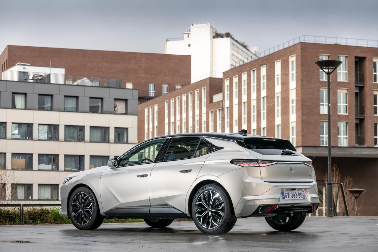 Photo 7 - DS 4 136 ch - Essai DS 4 Hybride 136 ch (2025) : tout en douceur