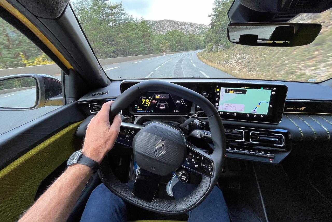 Photo 7 - a bord de la renault 5 electrique - Essai Renault 5 (2024) : notre avis après 1 000 km ...