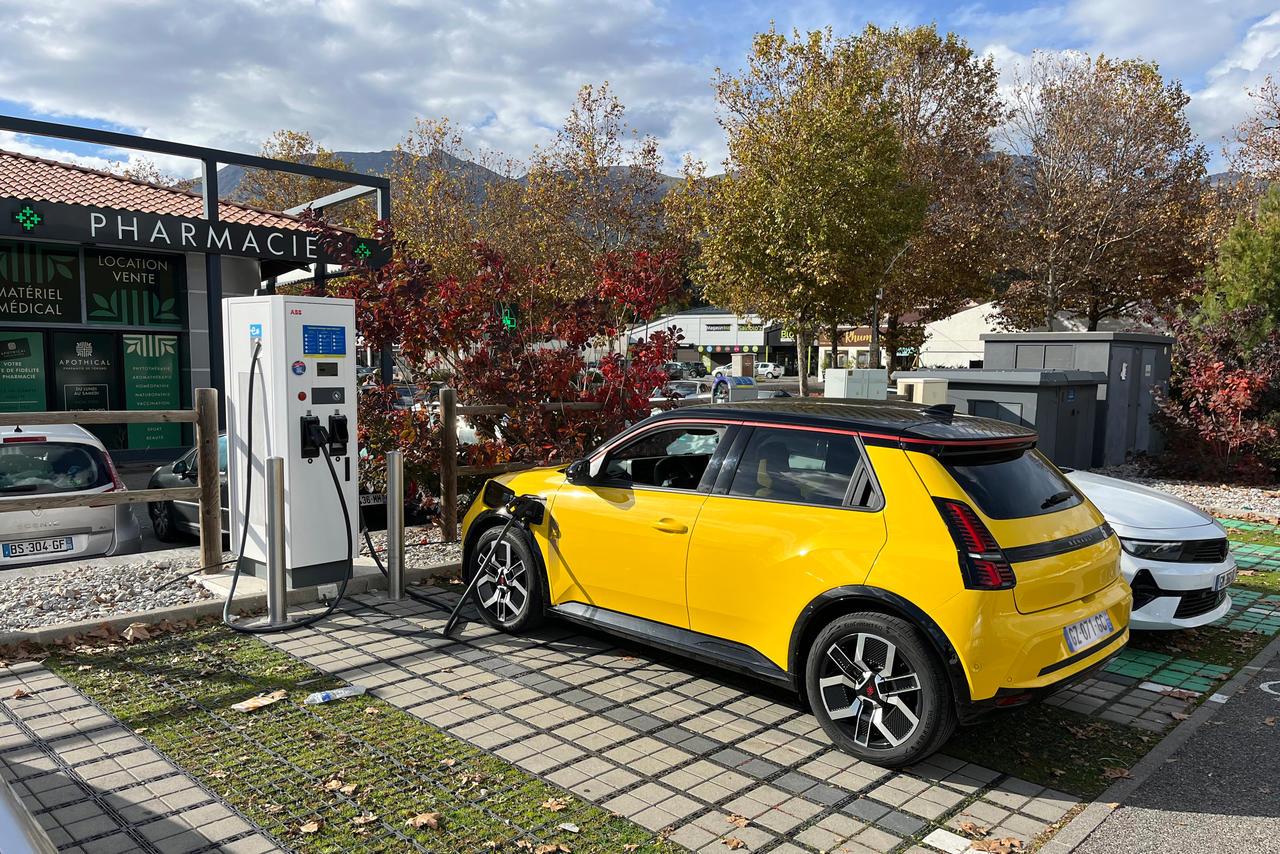 Diaporama et photos - Essai Renault 5 (2024) : notre avis après 1 000 km au volant de la R5 ...