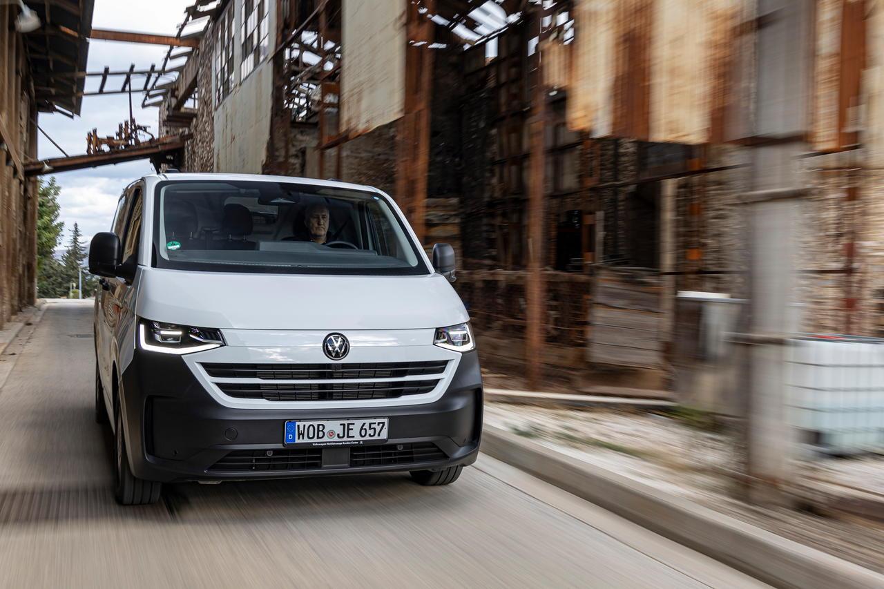 Essai Volkswagen Transporter TDI (2025). Notre avis sur le nouveau T7