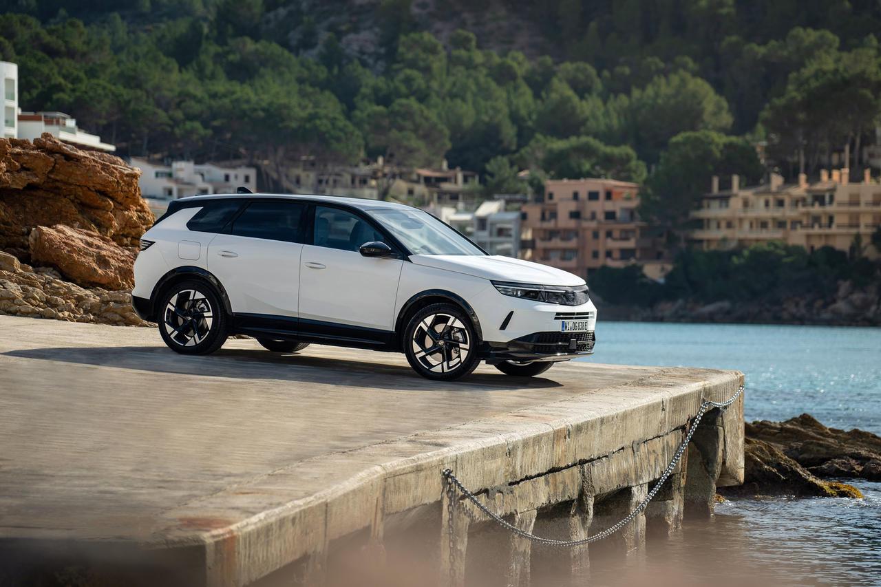 Photo 6 - Opel Grandland hybride rechargeable 2025 - Opel Grandland ...