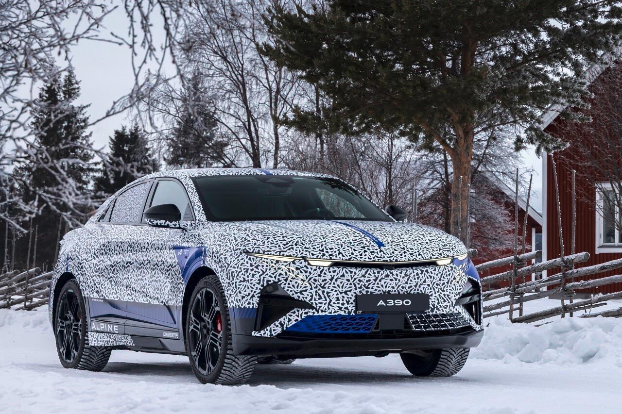 Photo 8 - L'Alpine A390 repose sur la plate-forme AmpR Medium de l ...