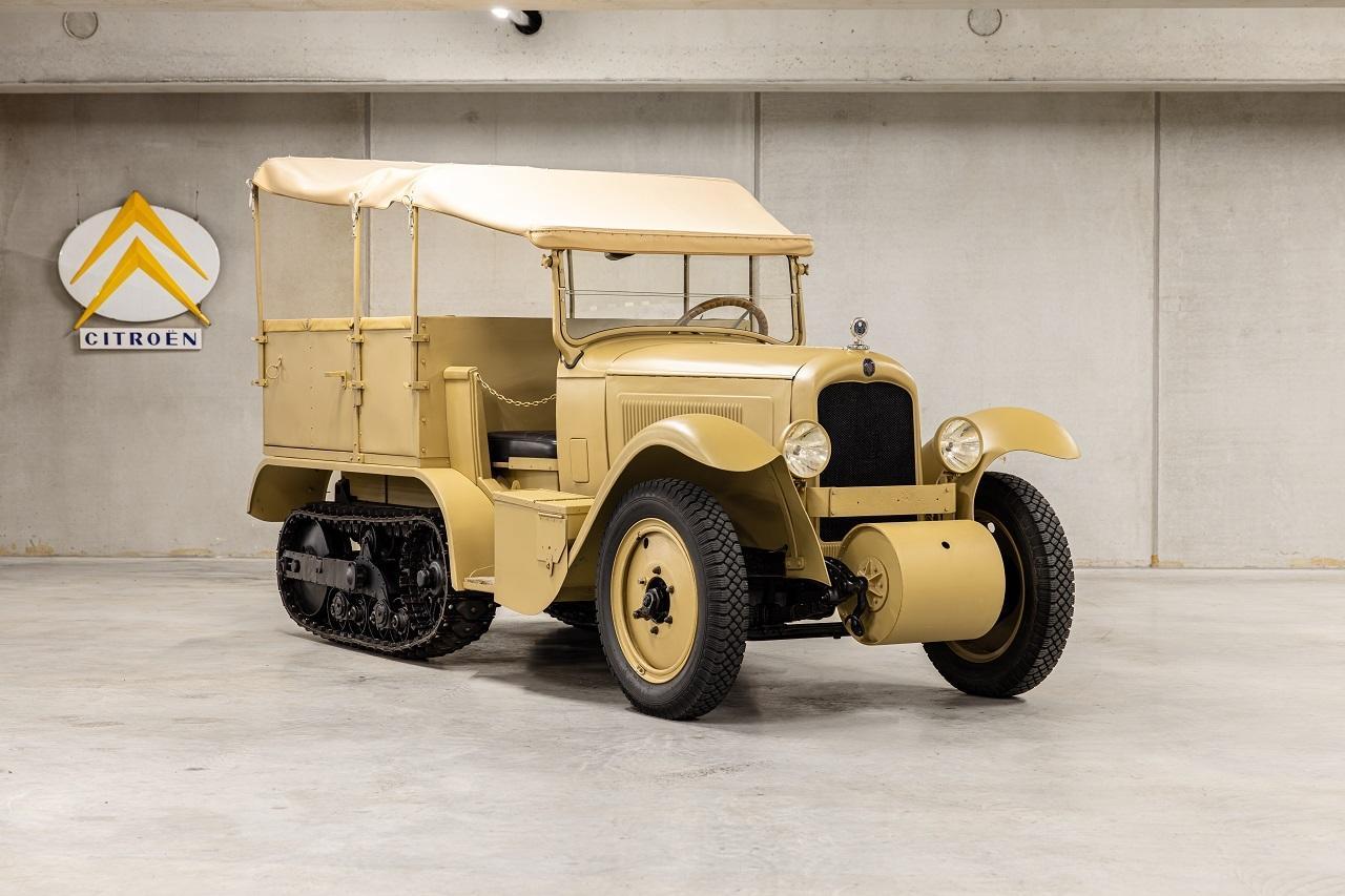 Photo 14 - Basée sur une C4, cette autochenille de 1930 est l'une des premières Citroën ...