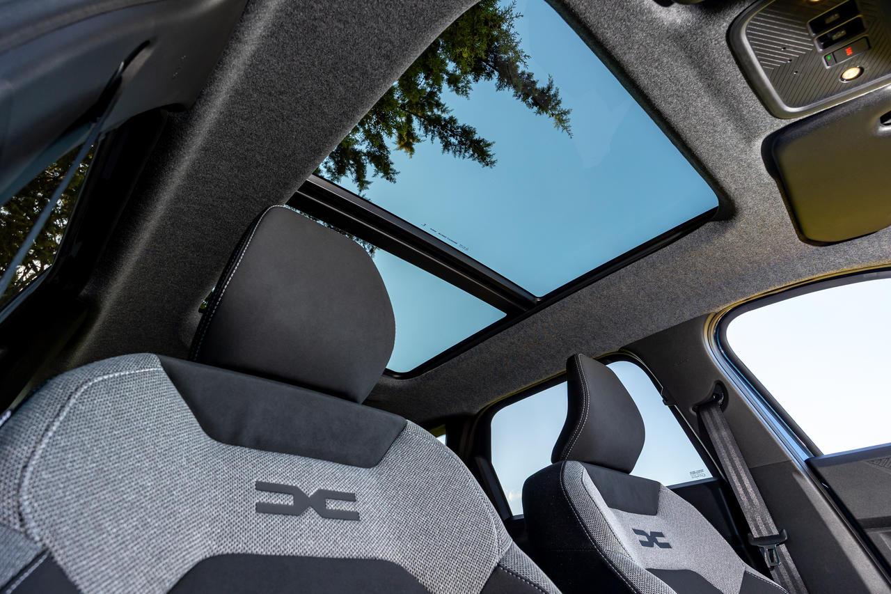 Photo 25 - Toit panoramique Dacia Bigster - Essai Dacia Bigster vs ...