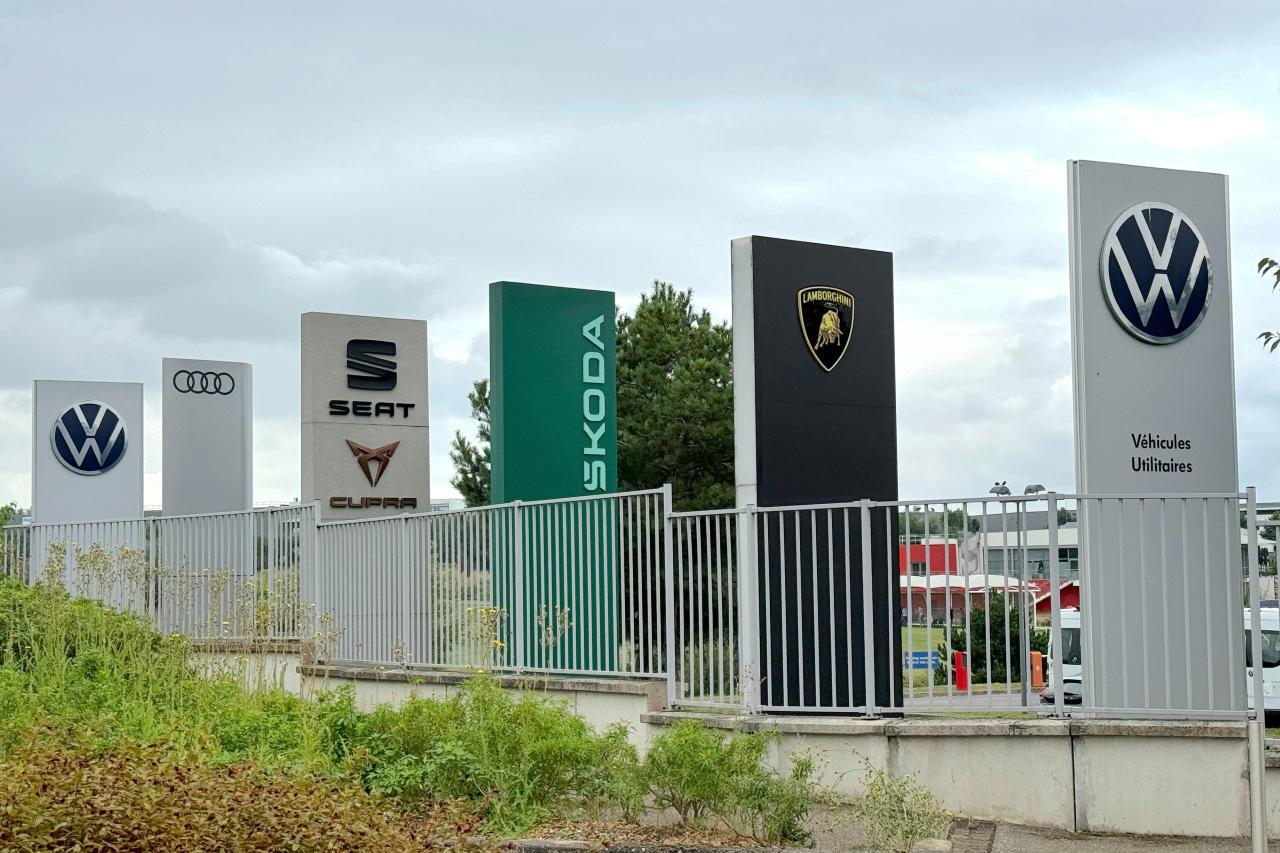 Photo 1 - siege volkswagen group france - Le groupe Volkswagen affiche ...