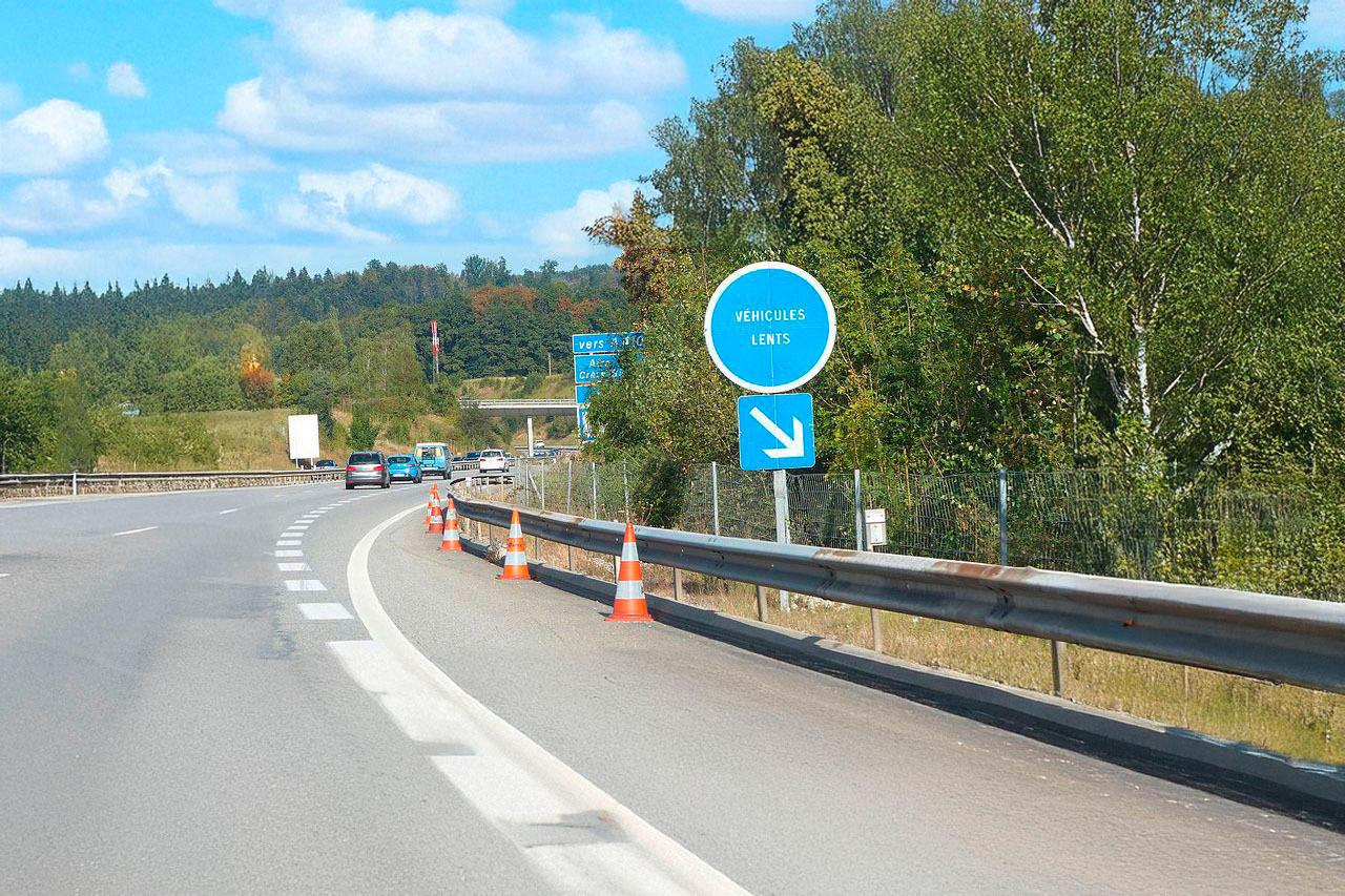 Voie de droite réservée aux véhicules lents : une file comme les autres