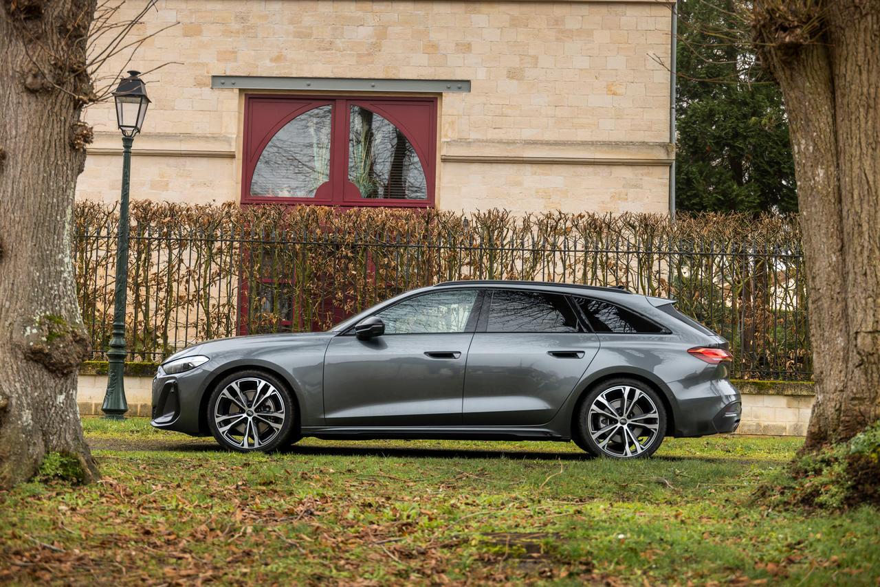 Photo 8 - La version PHEV du break Avant s'offre pour 1 500 € de plus ...