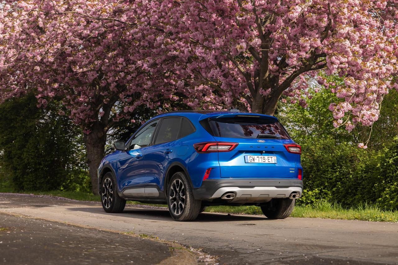 Photo 29 - Ford Kuga Active 2025 - Essai comparatif. Le Dacia Bigster défie le Ford Kuga hybride ...