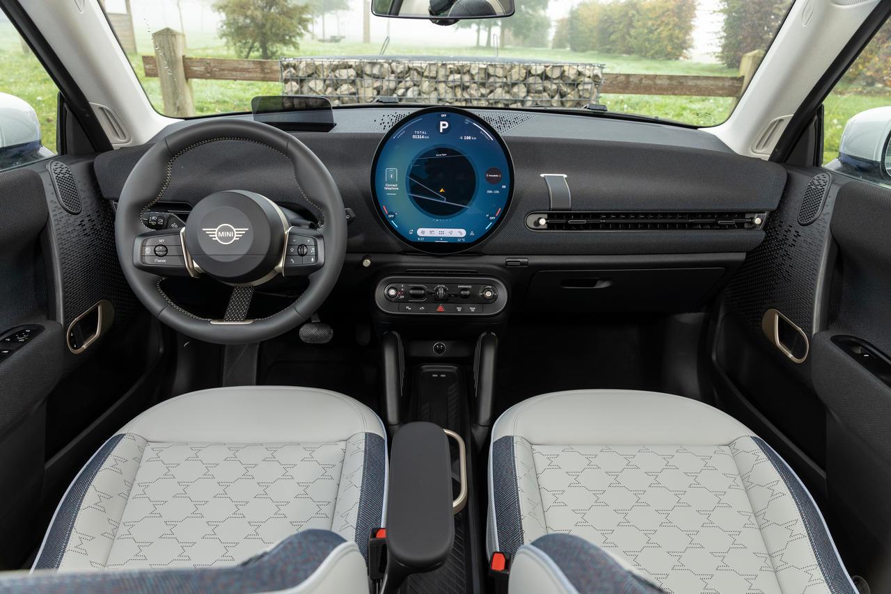 Photo 31 - Mini Cooper E interieur - Guide d’achat. Quelle citadine ...