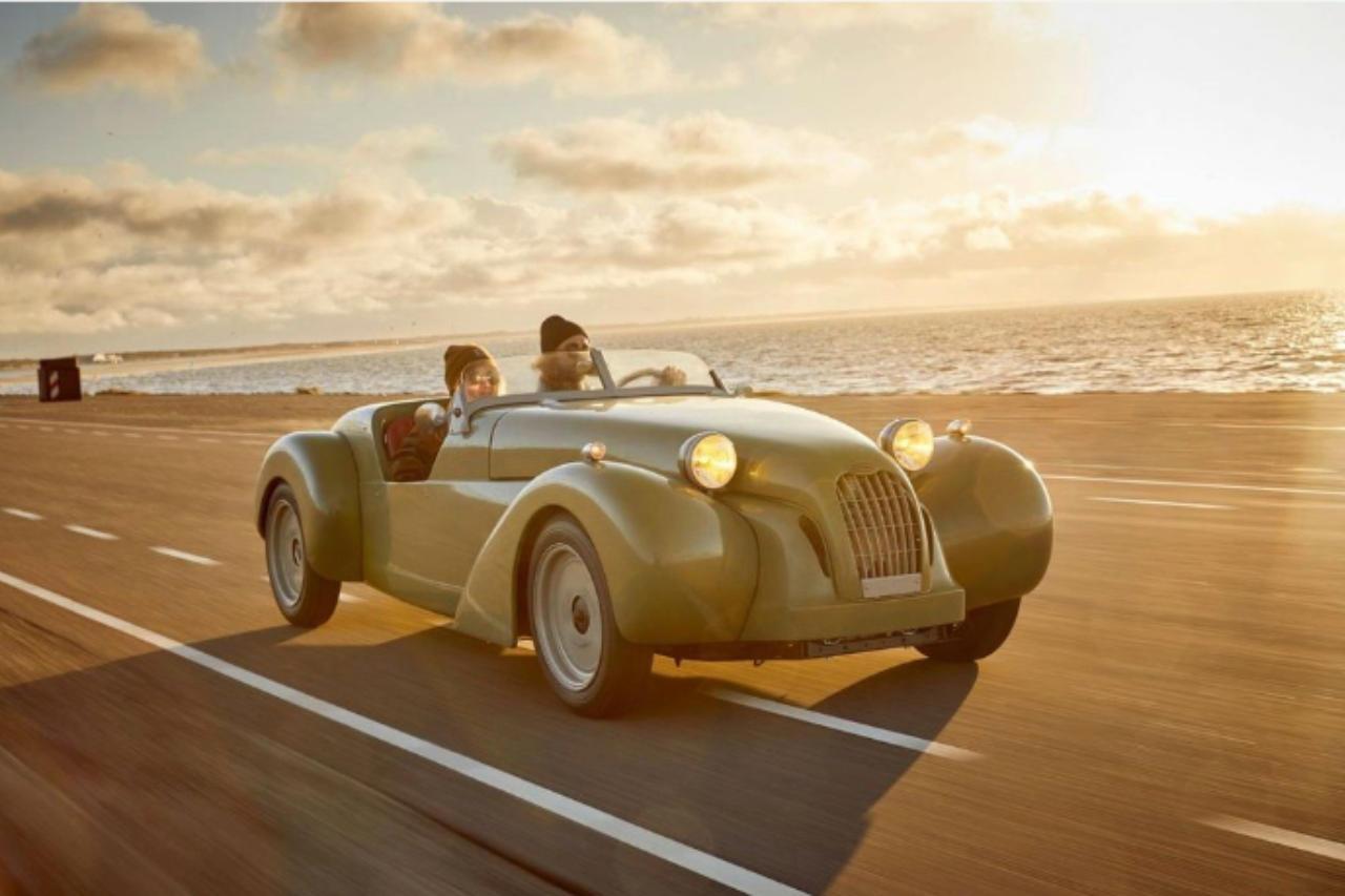 2CV Burton. L'étonnante Deuche roadster désormais homologuée en France