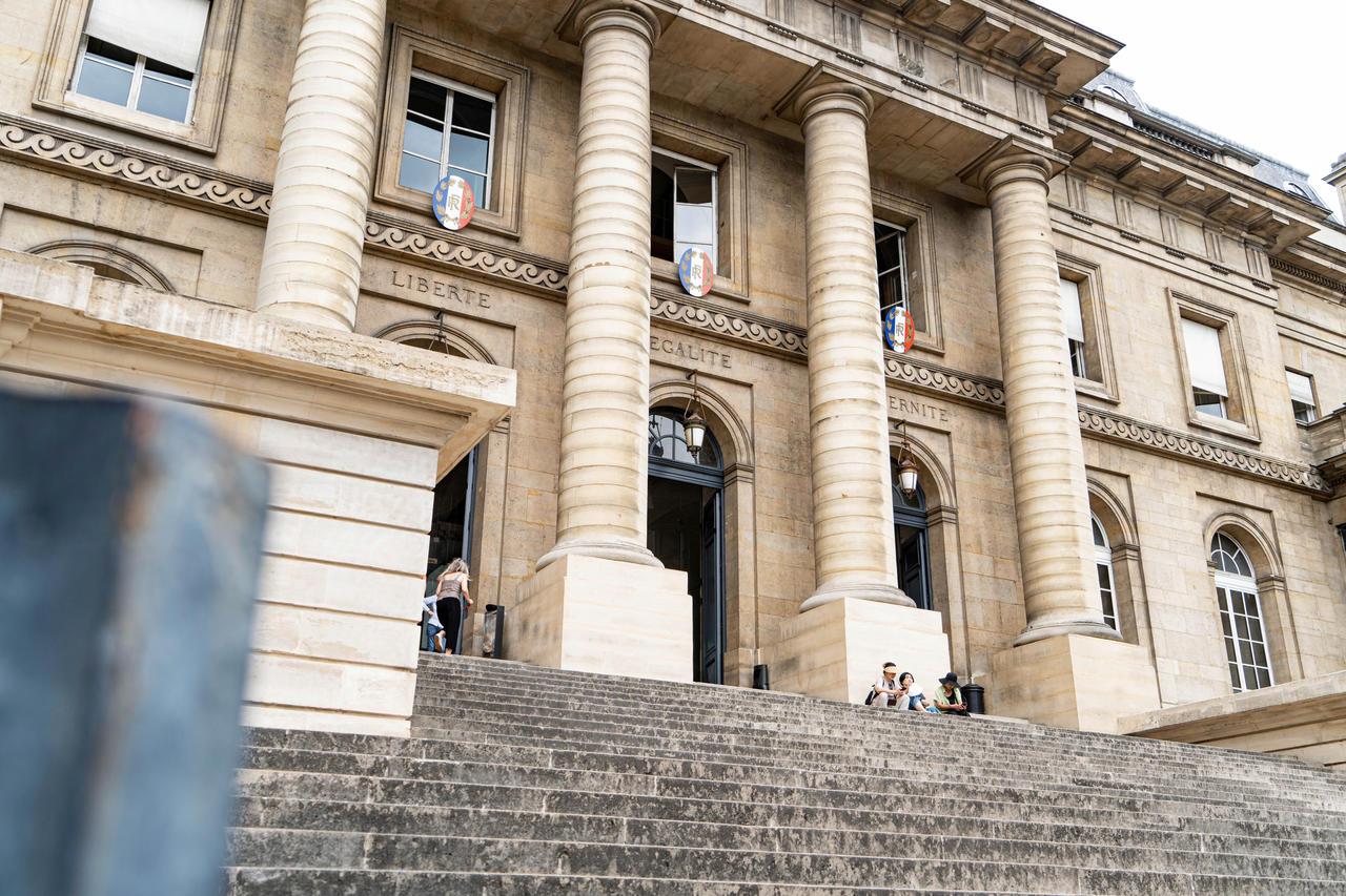 Photo 5 - Des recours existent si l'administration retire par erreur ...