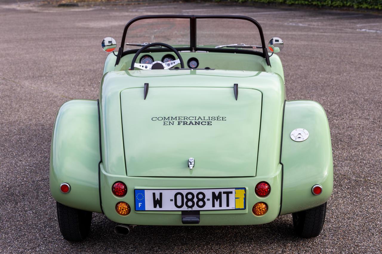 Photo 20 - Son style évoque les roadsters anglais. - Essai vidéo ...