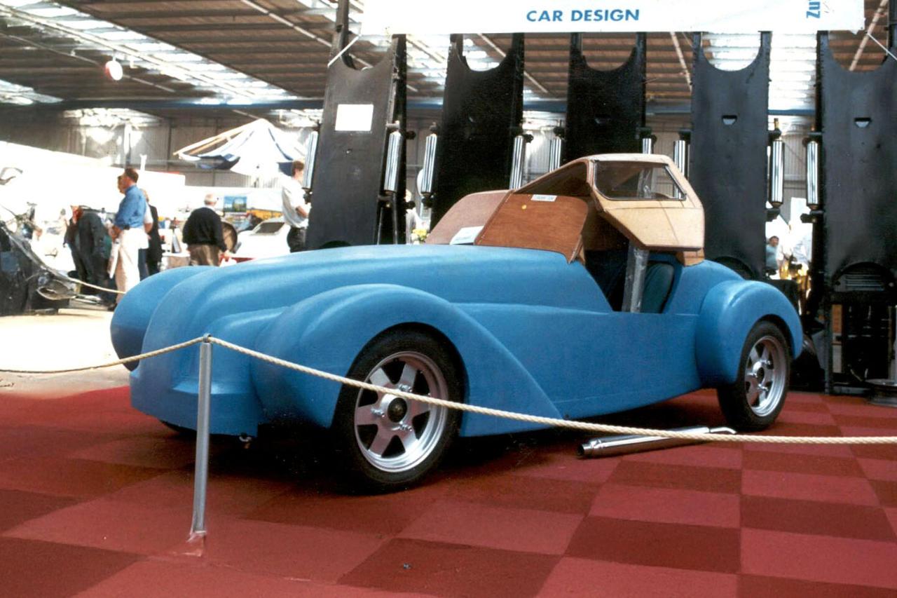 Essai vidéo Citroën 2CV roadster. On a testé la craquante 2CV Burton