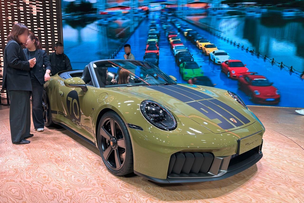 Porsche 911 Spirit 70 (2025). Une édition exclusive et d'inspiration rétro pour la GTS cabriolet