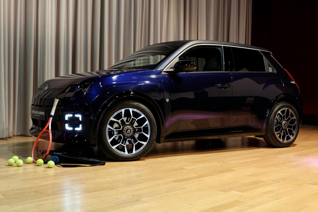 Renault 5 Roland-Garros (2025). Notre vidéo à bord de l’inédite série ...