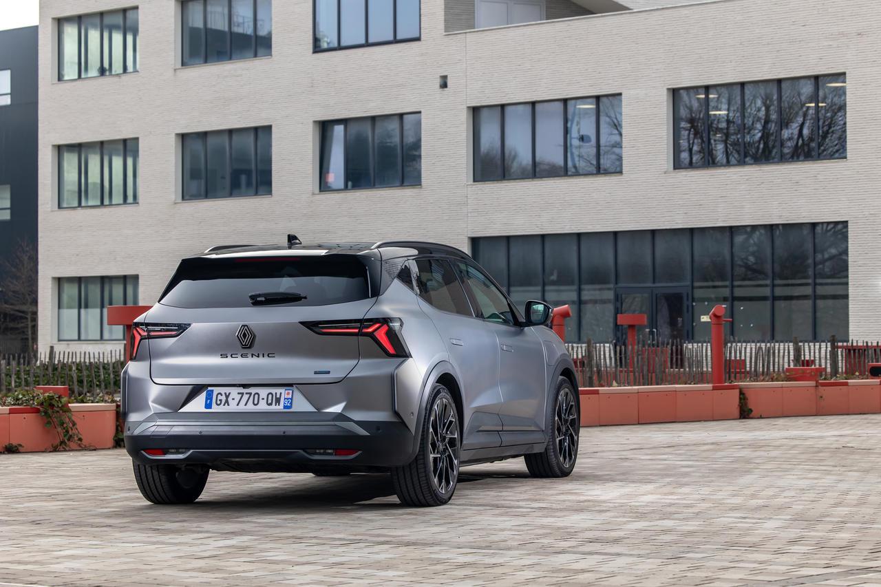 Prix Renault Scénic E-Tech (2025). Le SUV électrique s’améliore et ...