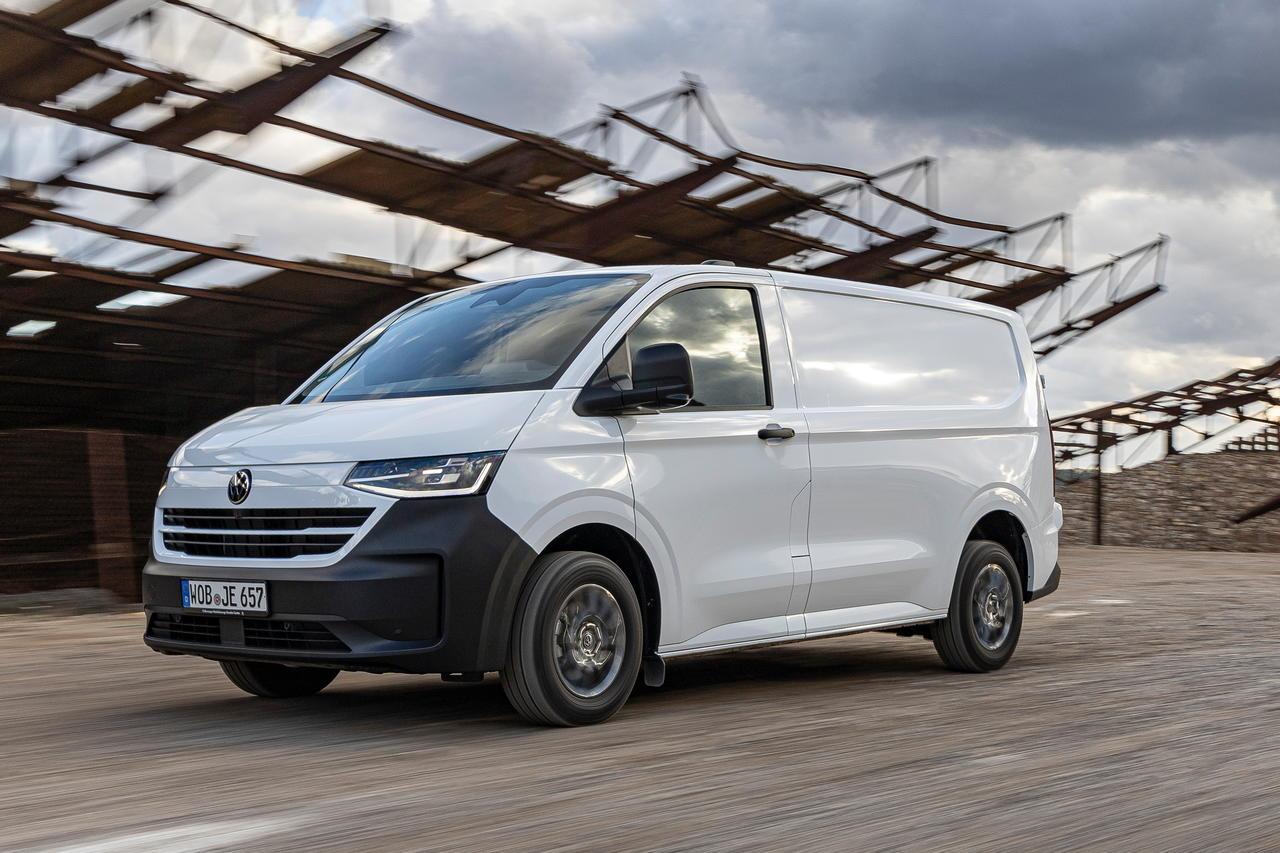 Photo 14 - Le Transporter T7 reprend la base technique du Ford Transit ...