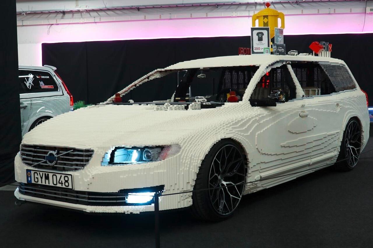Insolite. Il construit une Volvo V70 en Lego totalement fonctionnelle