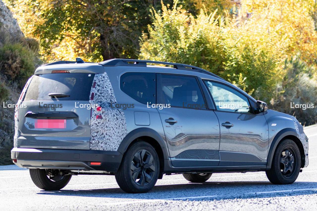 Dacia Jogger (2026). Restylage, nouvel écran et nouveaux moteurs pour ...