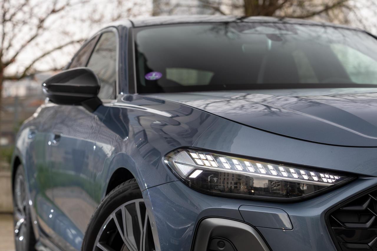 Photo 7 - Audi A5 2024 phare avant - Essai Audi A5 2.0 TFSI (2025). Notre avis sur la nouvelle ...