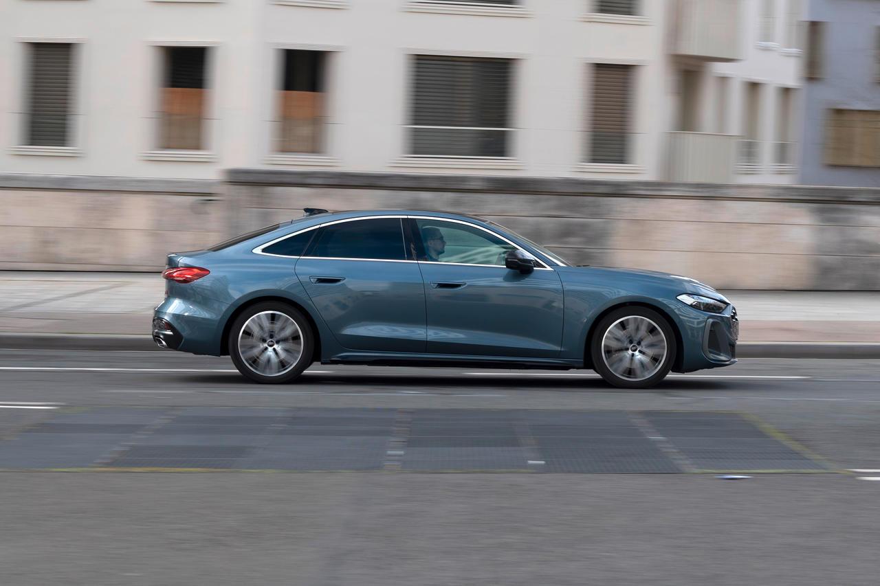 Photo 10 - Audi A5 2024 profil - Essai Audi A5 2.0 TFSI (2025). Notre avis sur la nouvelle ...
