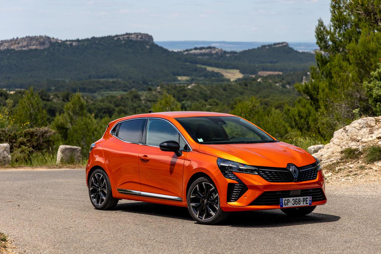 Photo 6 - Clio Techno orange ve avant droite - Guide d'achat. Toutes ...